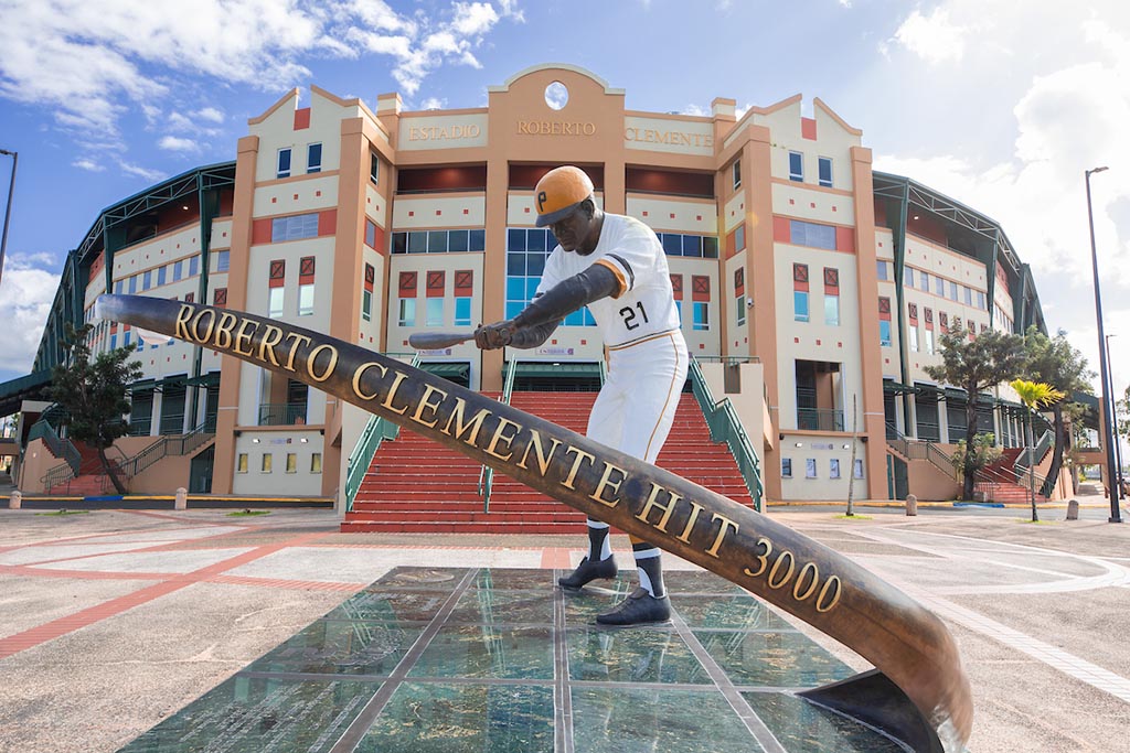roberto-clemente-monument.jpg | Discover Puerto Rico
