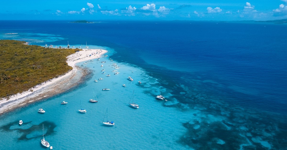 Exploring the Islands Surrounding Puerto Rico | discoverpuertorico.com