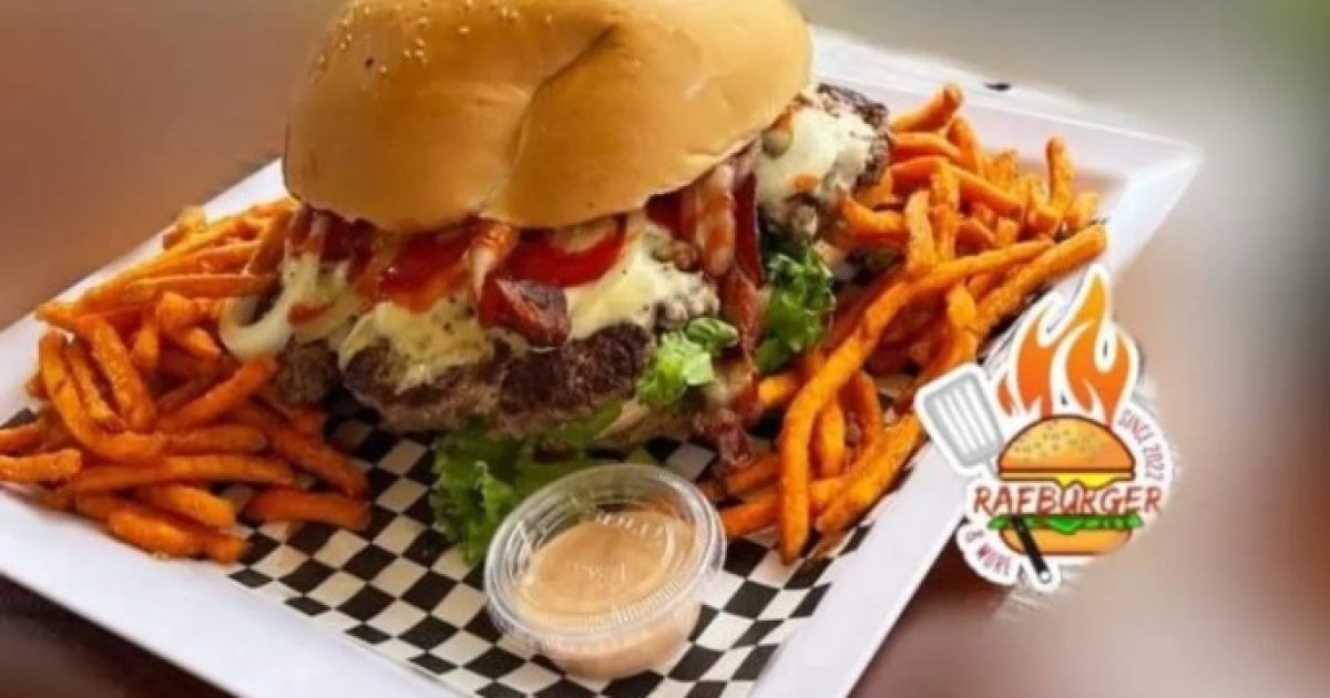 Rafburger & More Food Truck | Discover Puerto Rico