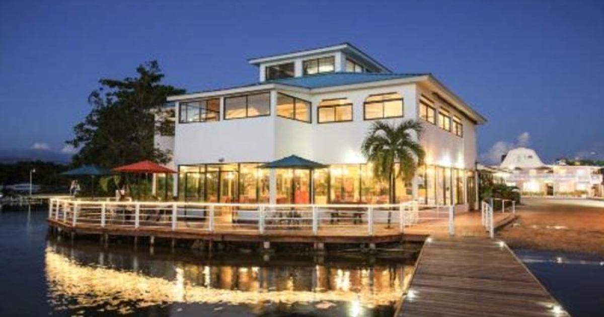 Full Moon Hotel and Restaurant, Inc. | Discover Puerto Rico