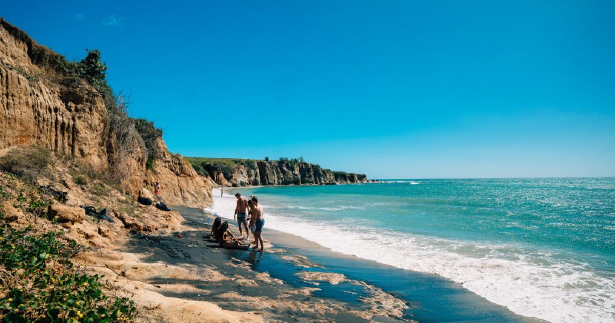 Black Sand Beach | Discover Puerto Rico